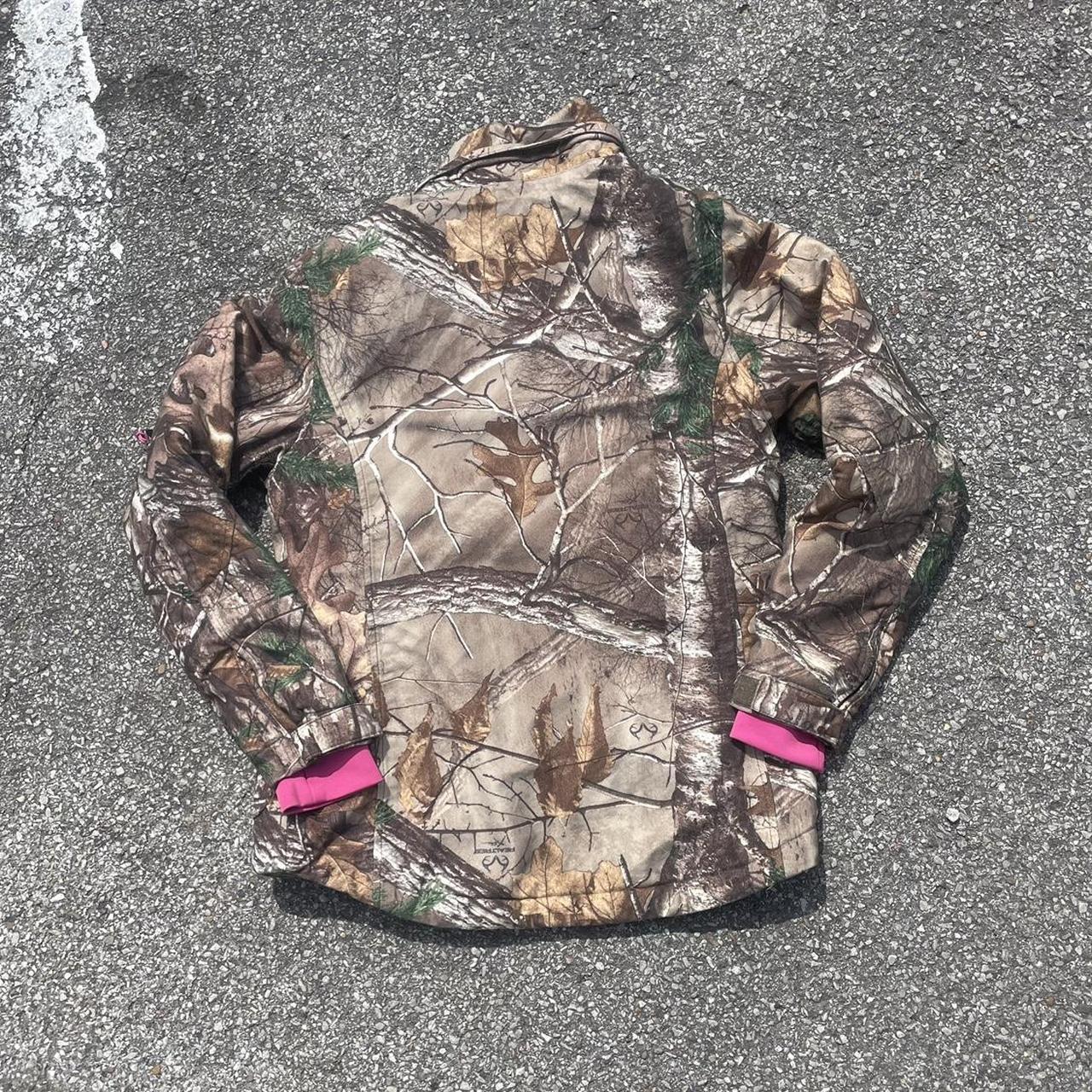 Women's camo real tree jacket with pink lining - Depop