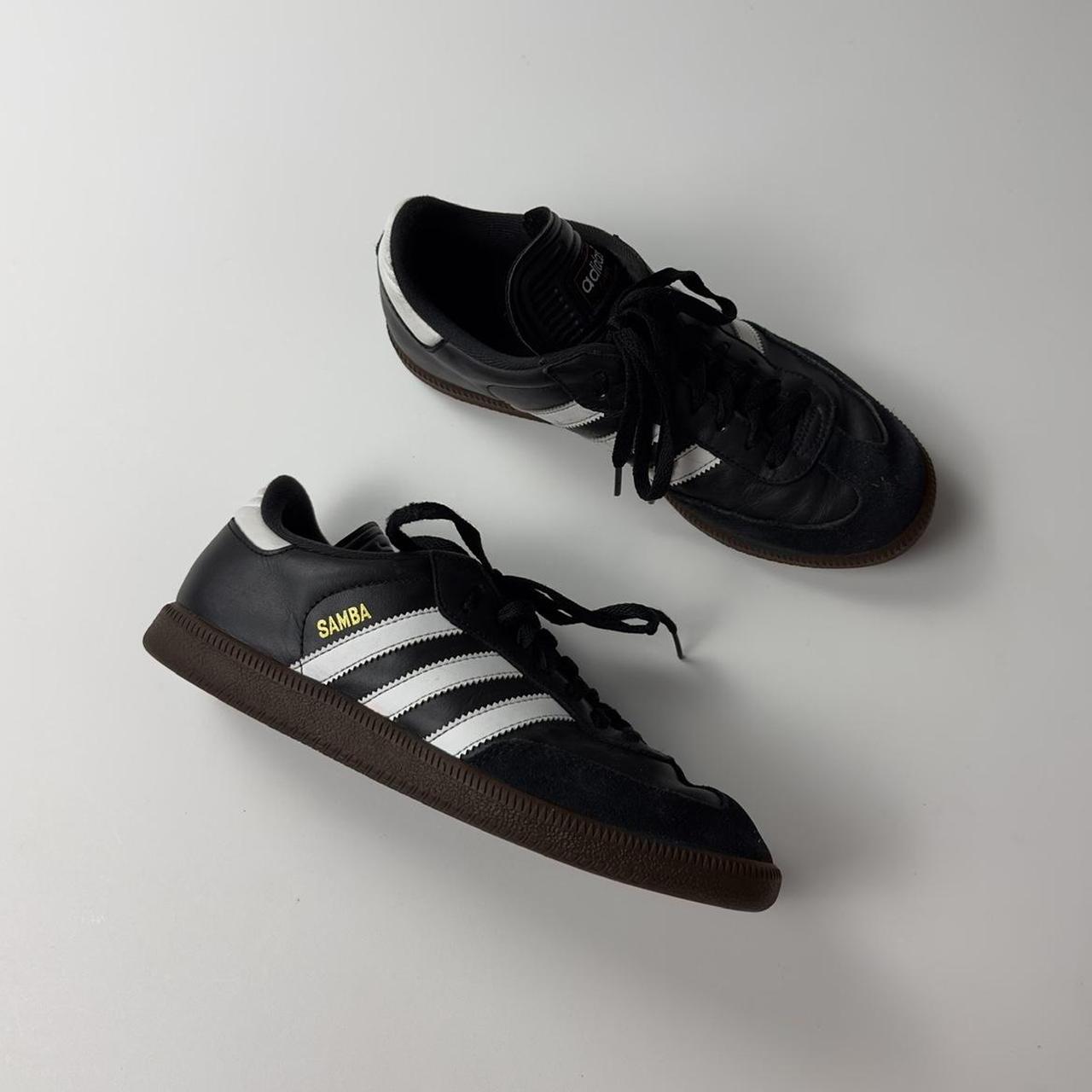 VINTAGE SAMBAS SIZE 9 📌I love how it looks, it’s a... - Depop