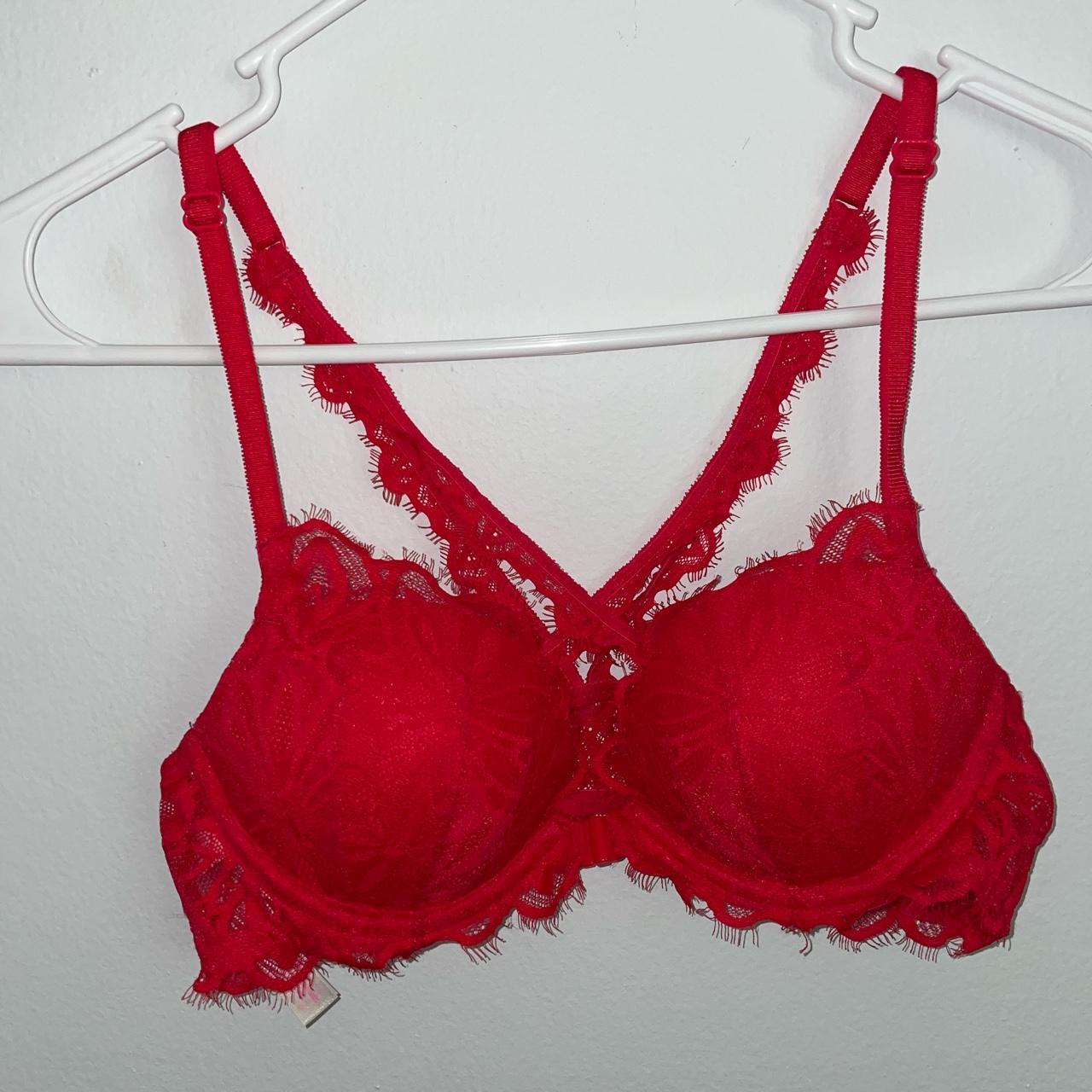 Victoria's Secret Women's Red Bra | Depop