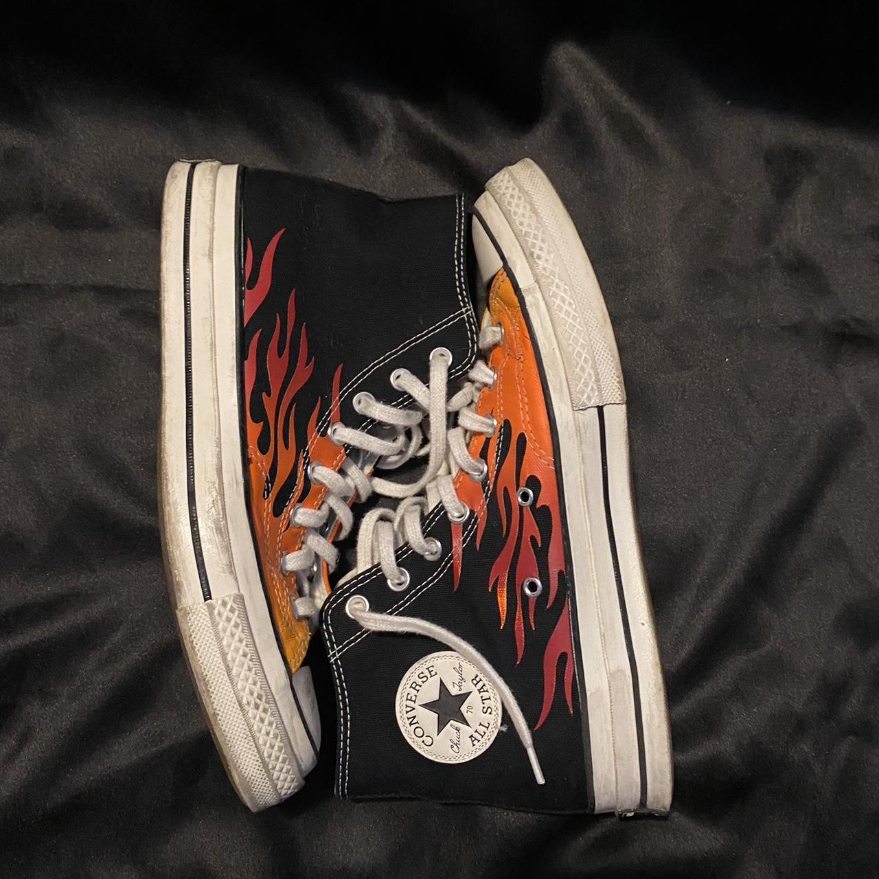 Flame converse Worn multiple times - Depop