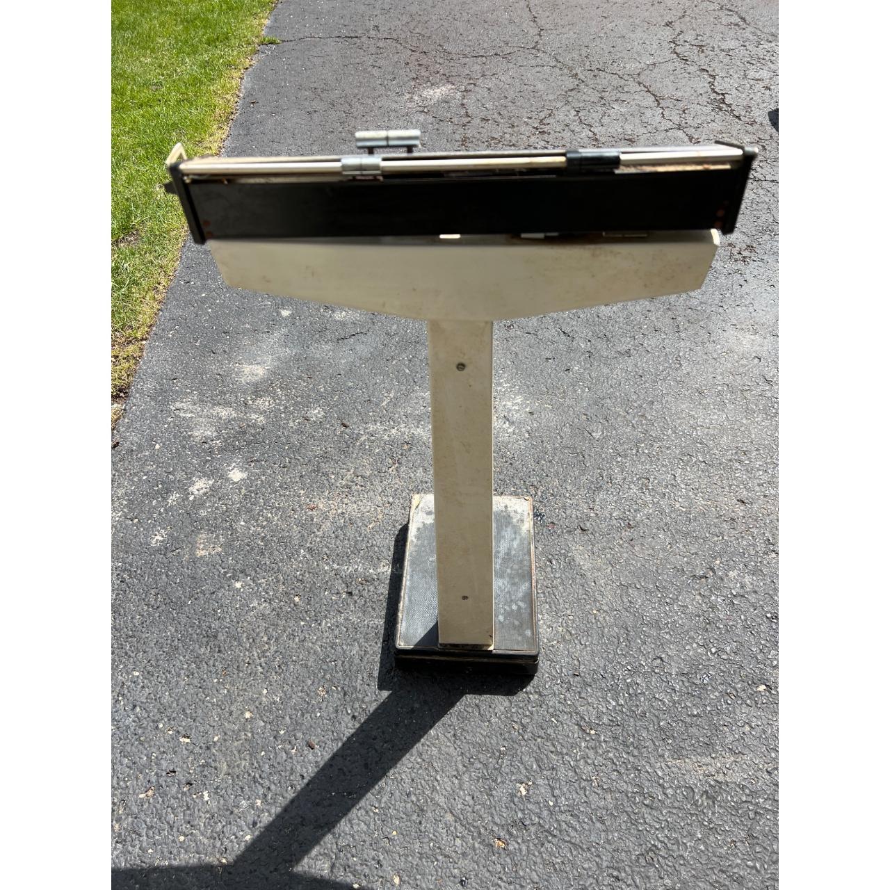 Vintage SEARS doctor's office style weight scale... - Depop