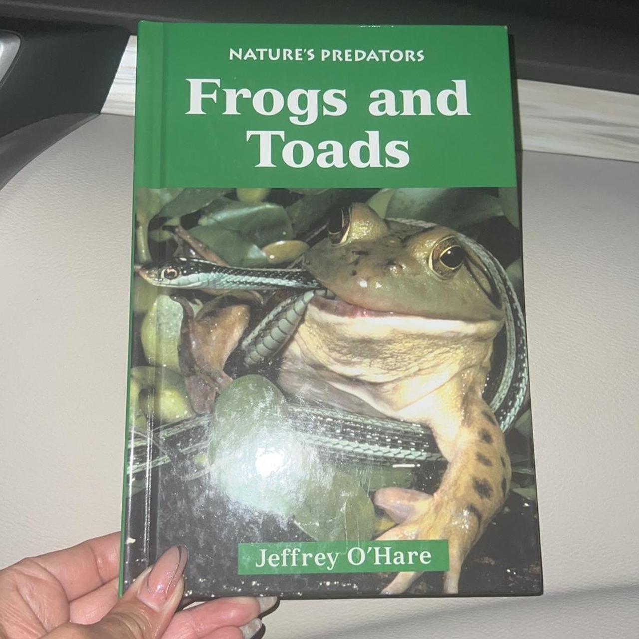 Nature's Predators - Frogs and Toads hardcover - Depop