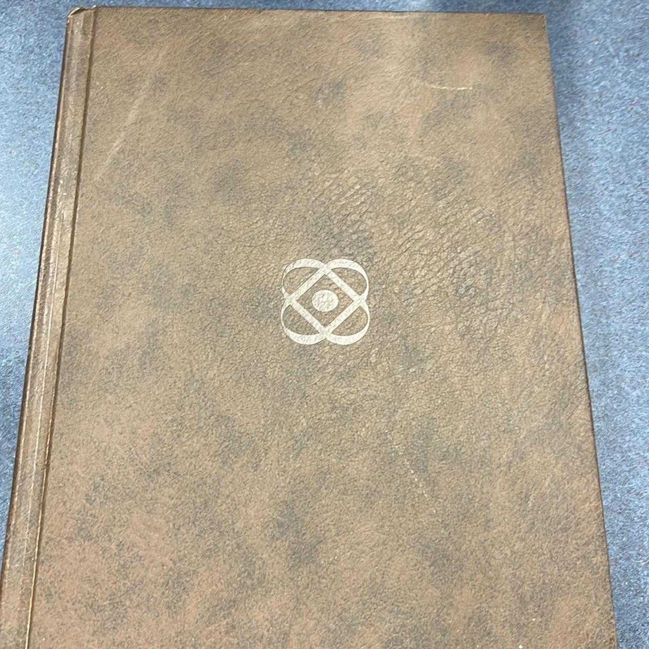 science and the future 1977 year book hardcover - Depop