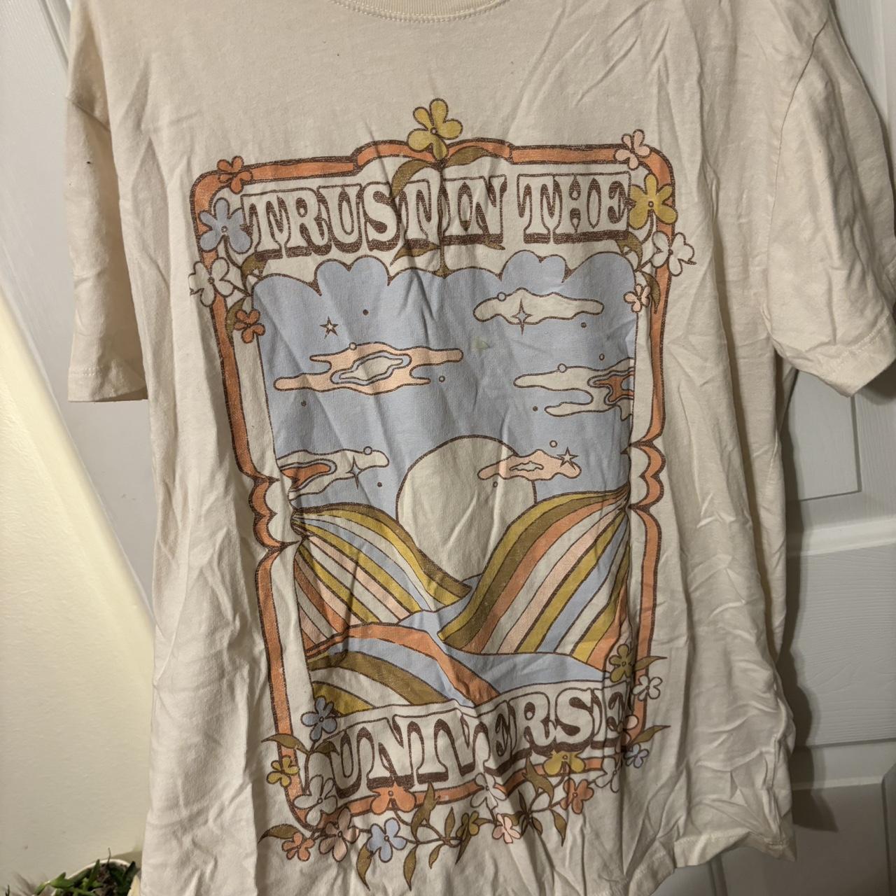 cream graphic t-shirt, hardly worn, soft - Depop