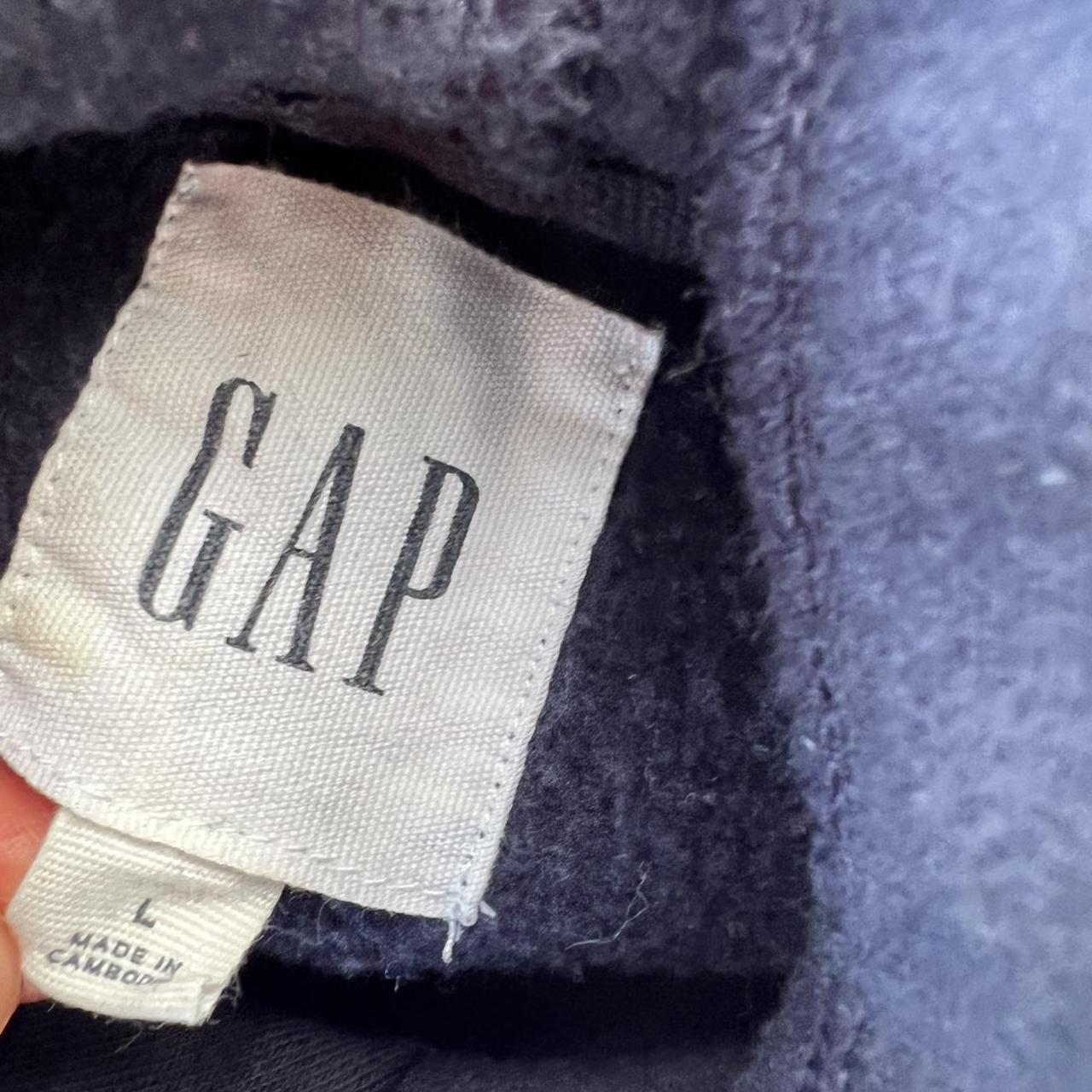 Cool vintage gap sweatshirt 🧼ALL CLOTHING ARE... - Depop