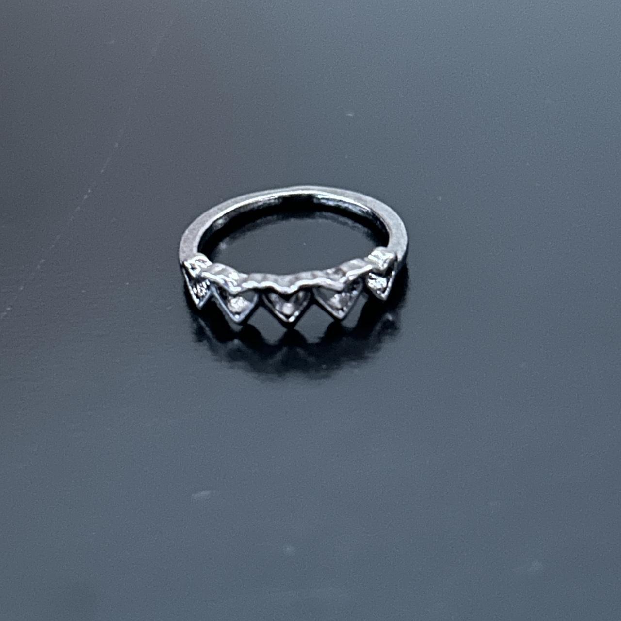 Really cool heart ring. grunge ring Super cool and... - Depop