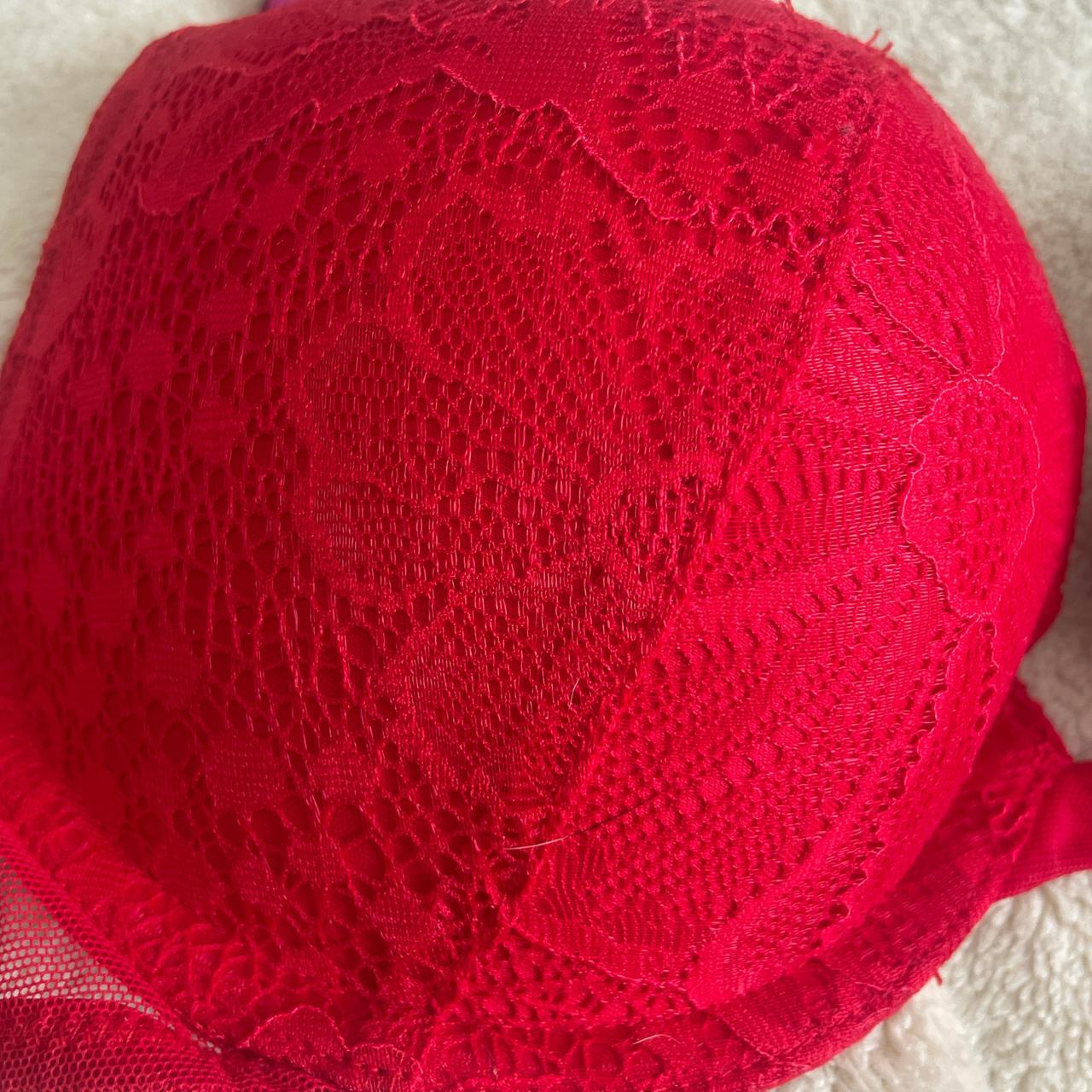 Victorias Secret Red Laced Push Up Bra - never worn - Depop