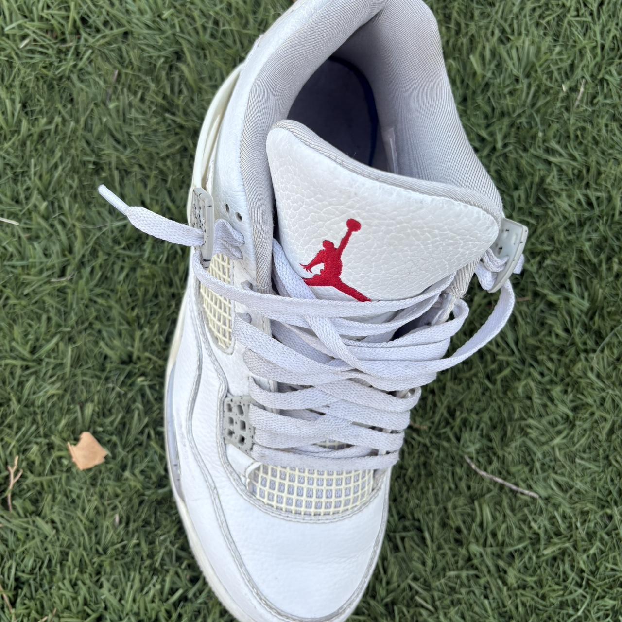 One singular white Oreo🙏😭 Size 8.5 Lost the other... | Depop