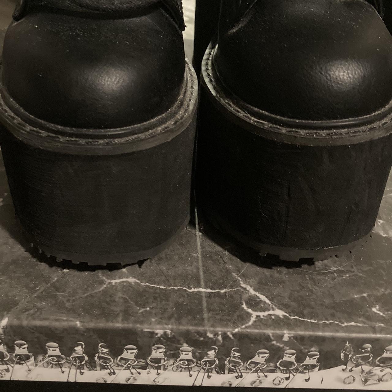 demonia swing 103 🦇with box up for tradez or... - Depop