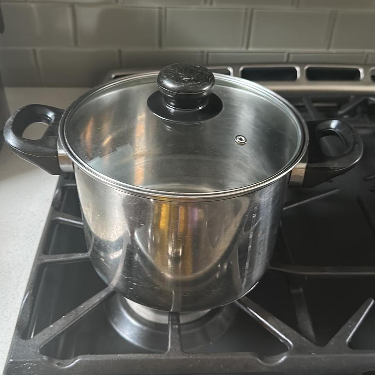 555 Pot with Lid Diameter 8.5 inches Depth / Height... - Depop