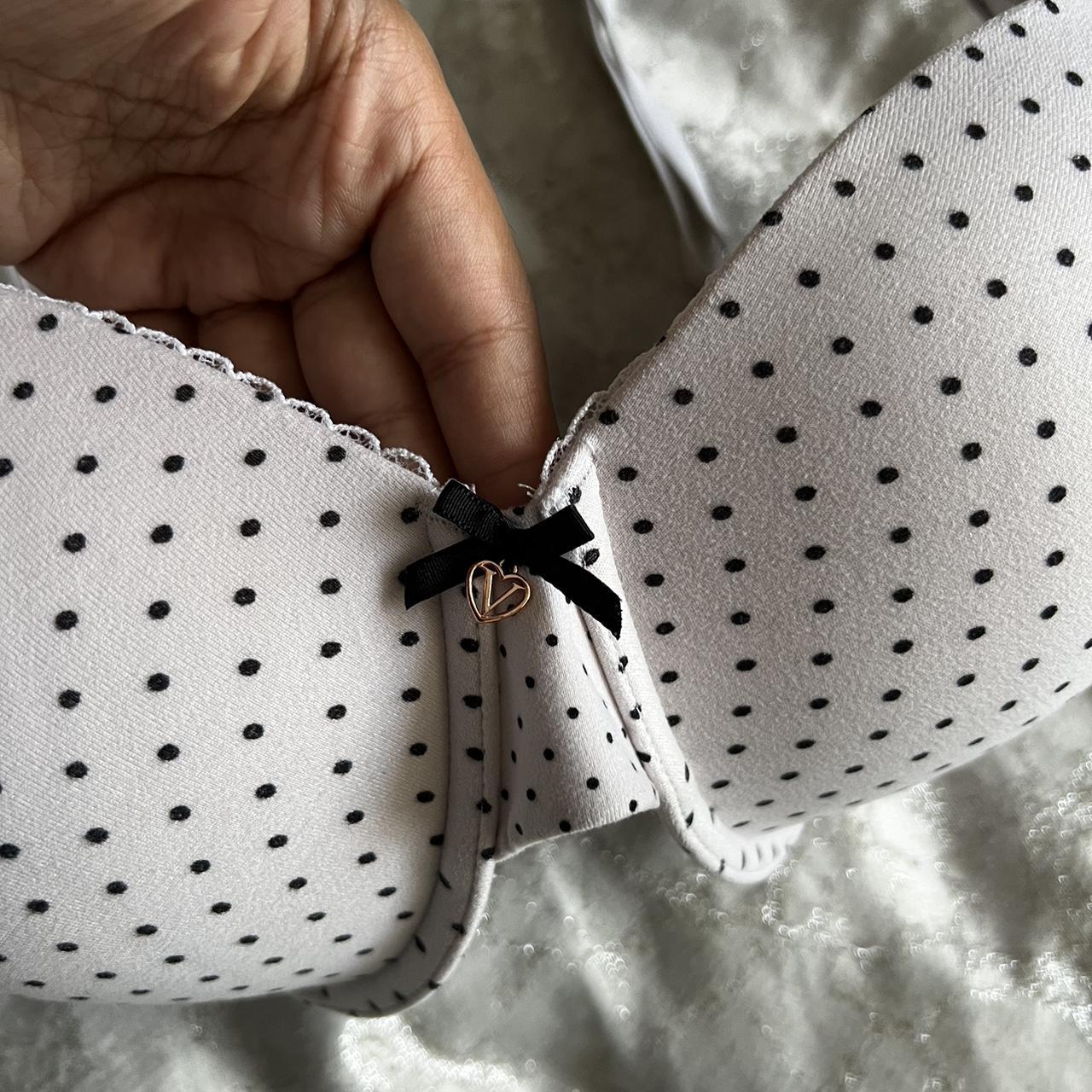 2 x Victoria’s Secret bras size 34DDD (34F). Style:... - Depop