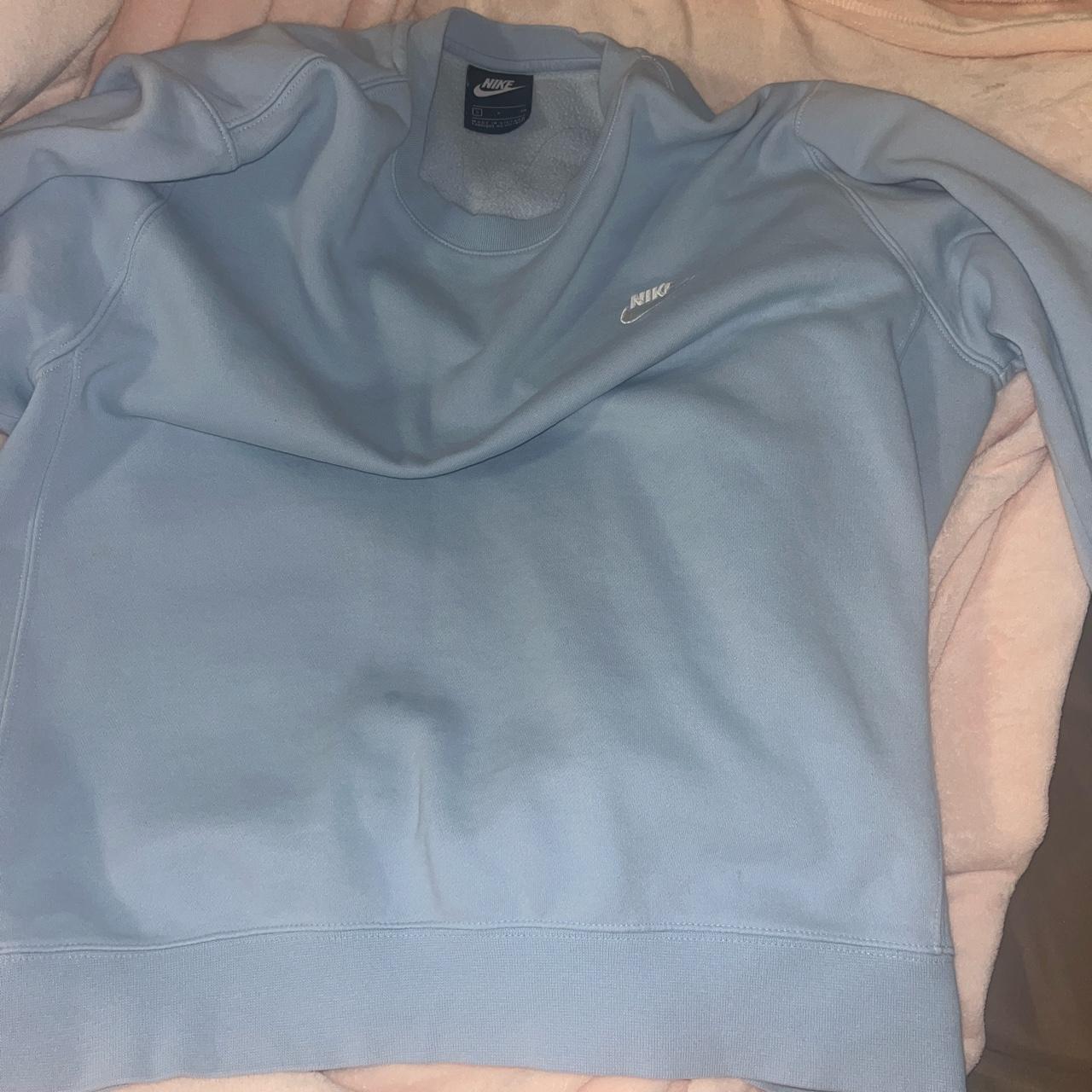 baby blue nike crewneck / sweatshirt size small in... - Depop