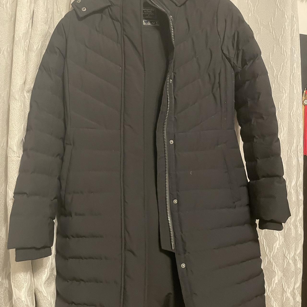 Abercrombie & Fitch women’s puffer trench coat - Depop