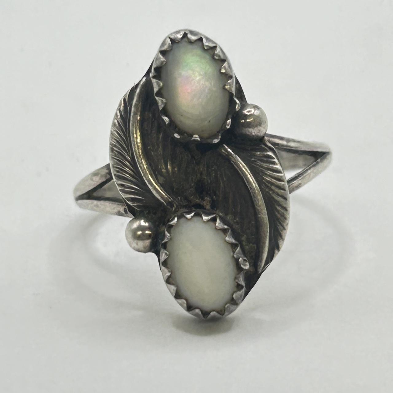 Antique Sterling Silver Shell Ring - Size 6.5 Metal... - Depop
