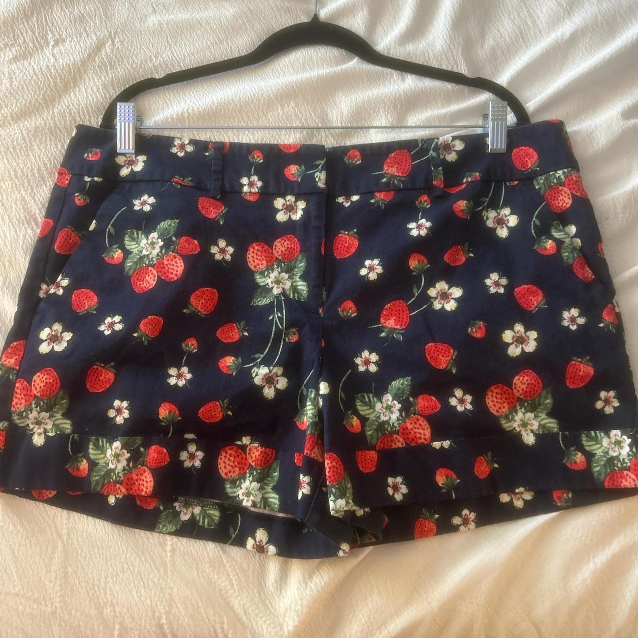 SHORTS🍓 -strawberry print shorts -worn once... - Depop