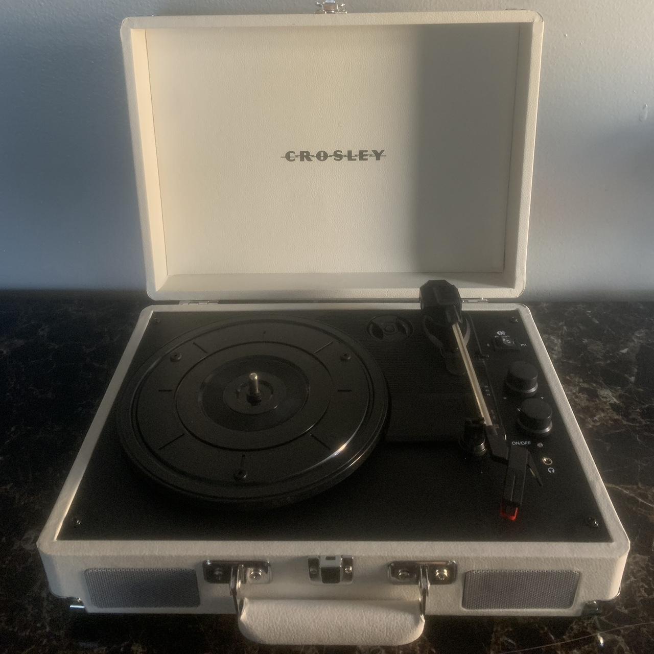 CROSLEY White Vinyl Player Extremely Good... - Depop