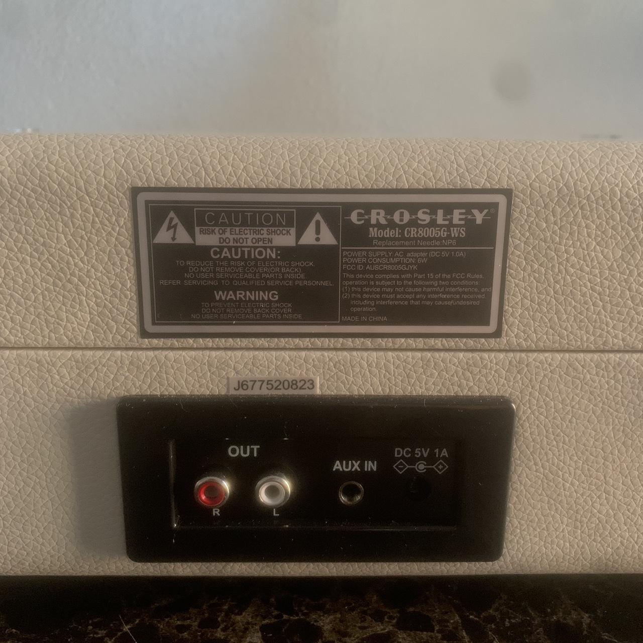 CROSLEY White Vinyl Player Extremely Good... - Depop