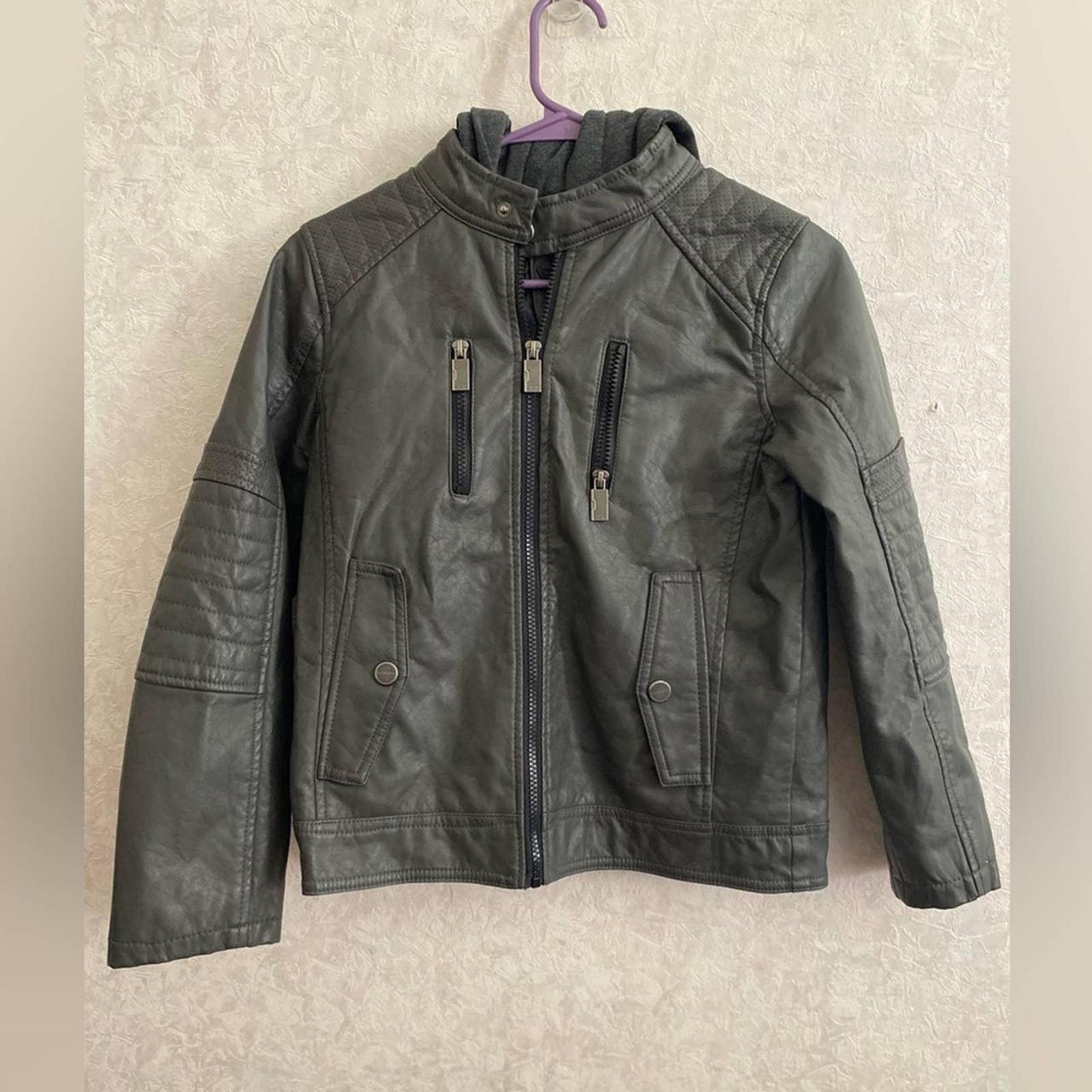 Brand is Urban Republic Boys size medium 10-12... - Depop