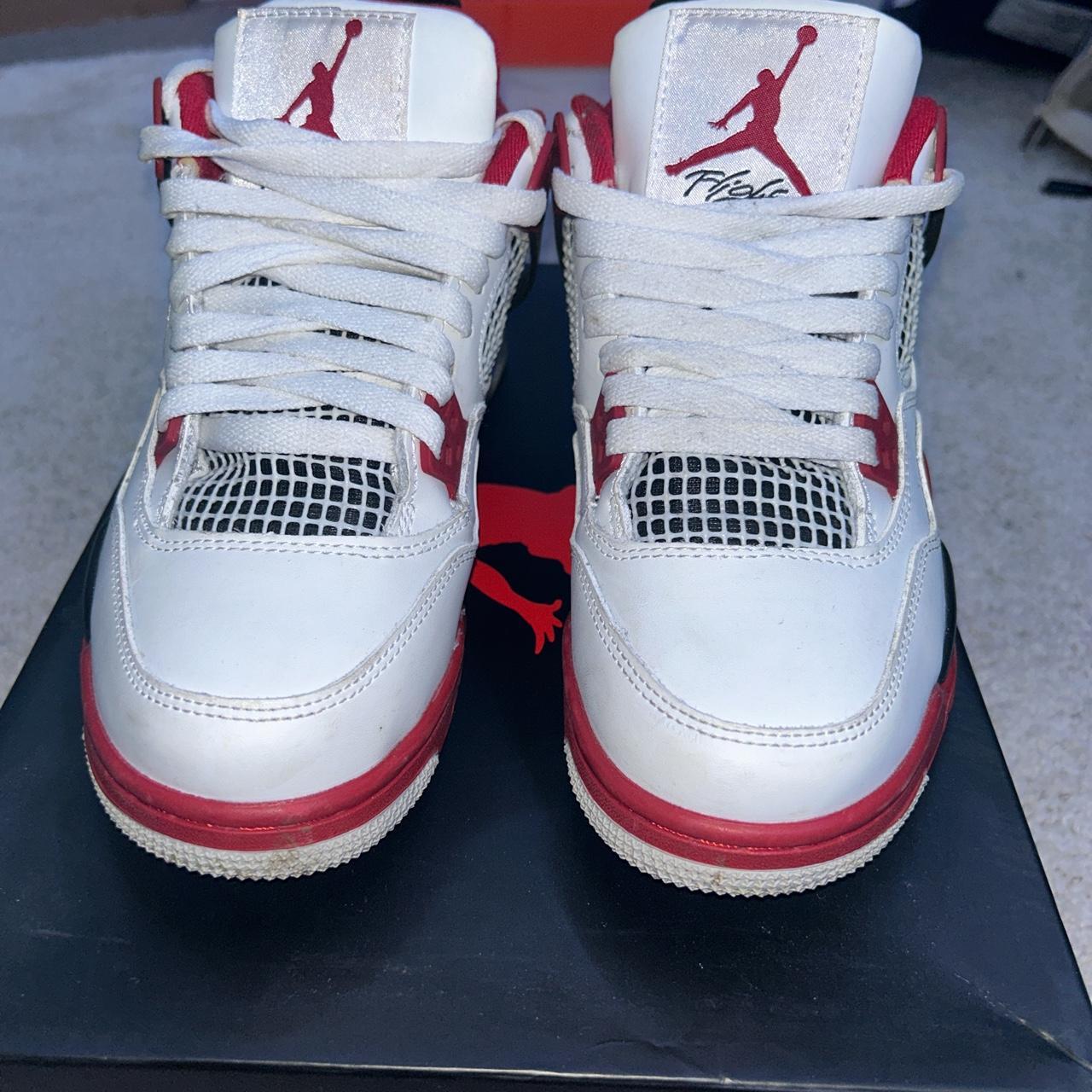 jordan 4 fire reds come with box size 4.5 - Depop