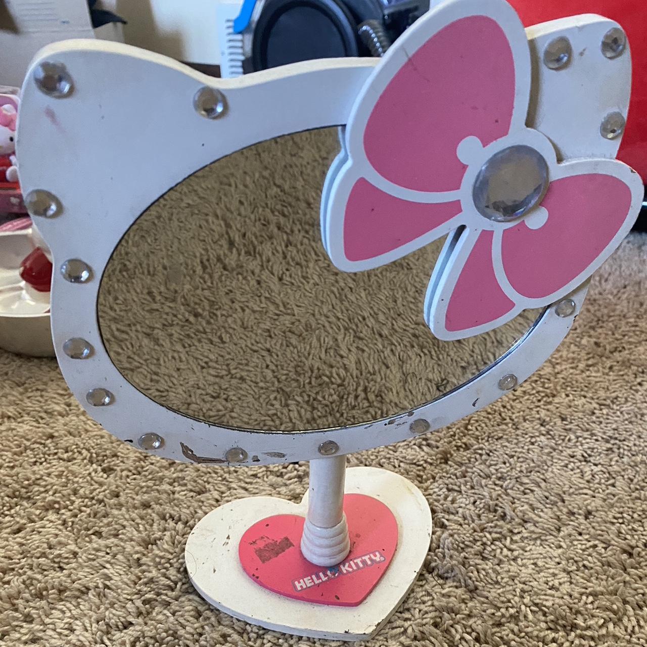 hello kitty mirror - Depop