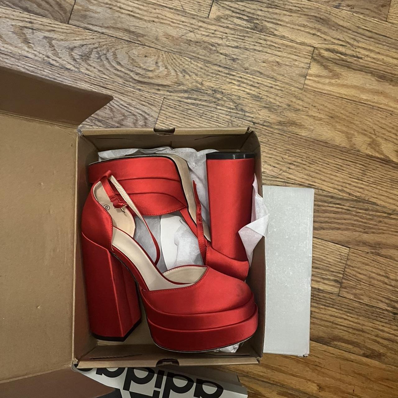 Red size 6 red platforms - Depop