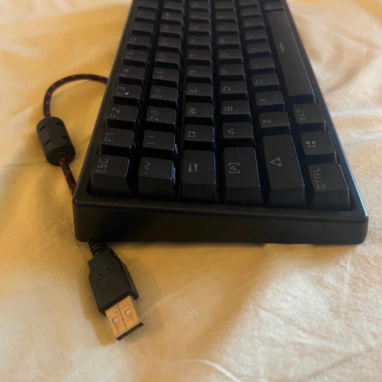 Gramr 84-key backlit mechanical keyboard (minimal wear) - Depop