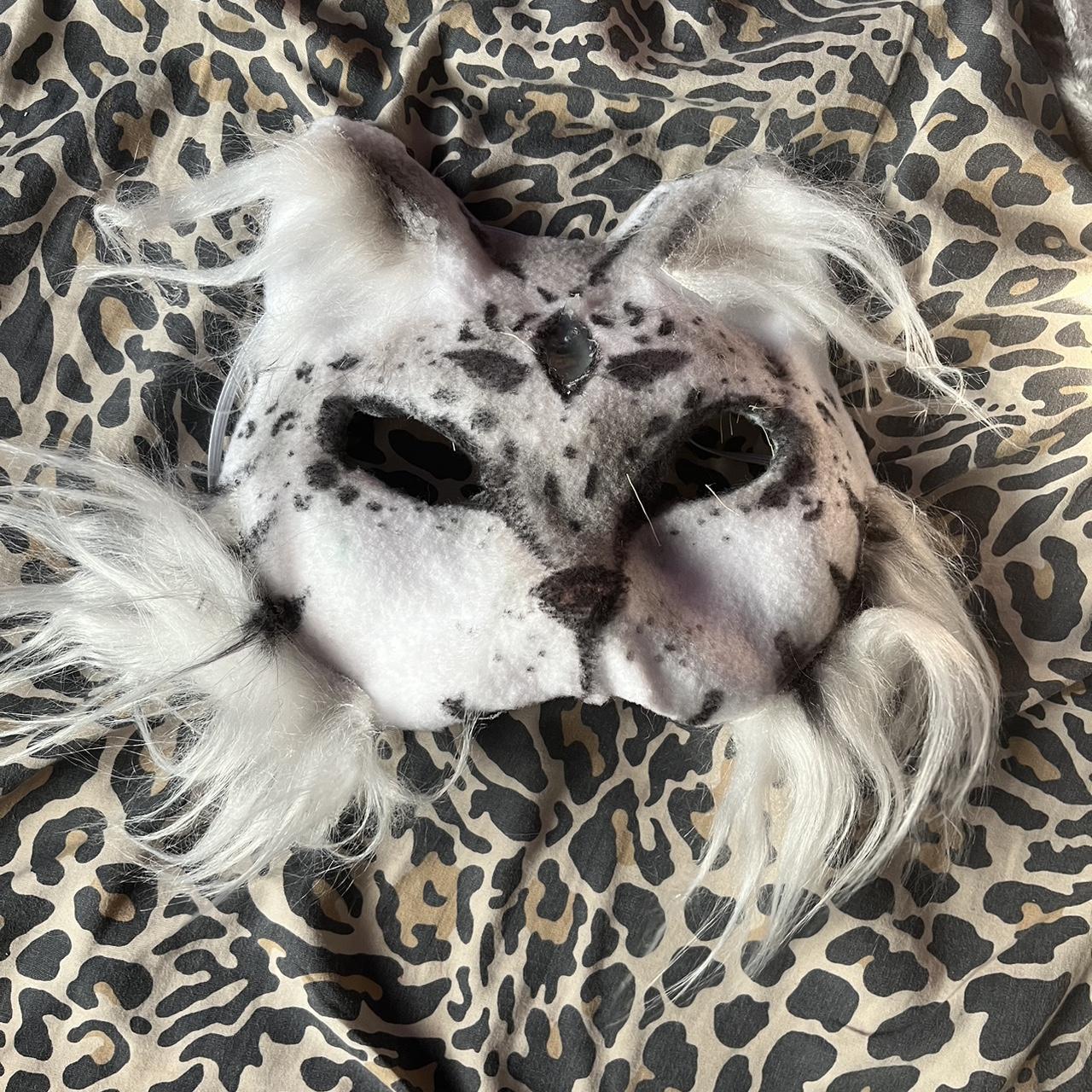snow leopard therian mask, low quality.... - Depop