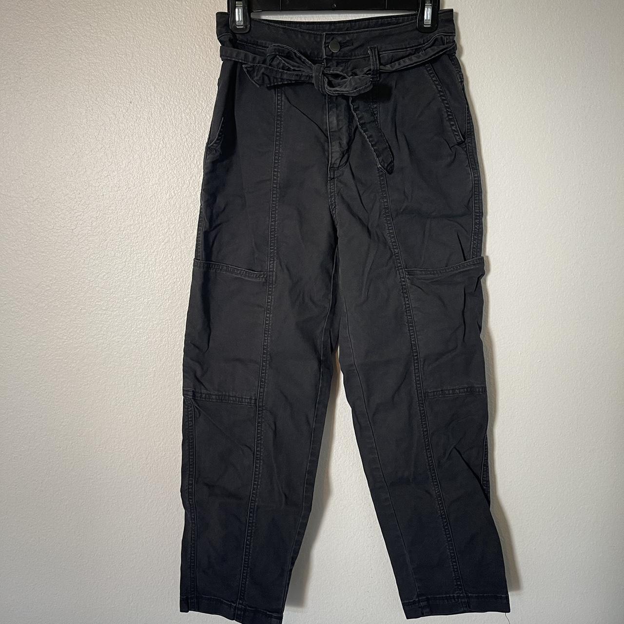 Universal Threads ash grey pants with matching waist... - Depop