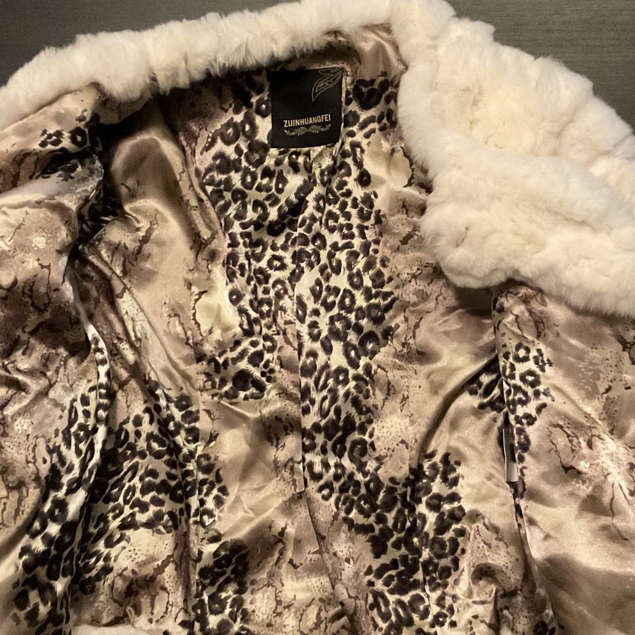 ZININHUANGFEI faux fur jacket with gold clasps - Depop