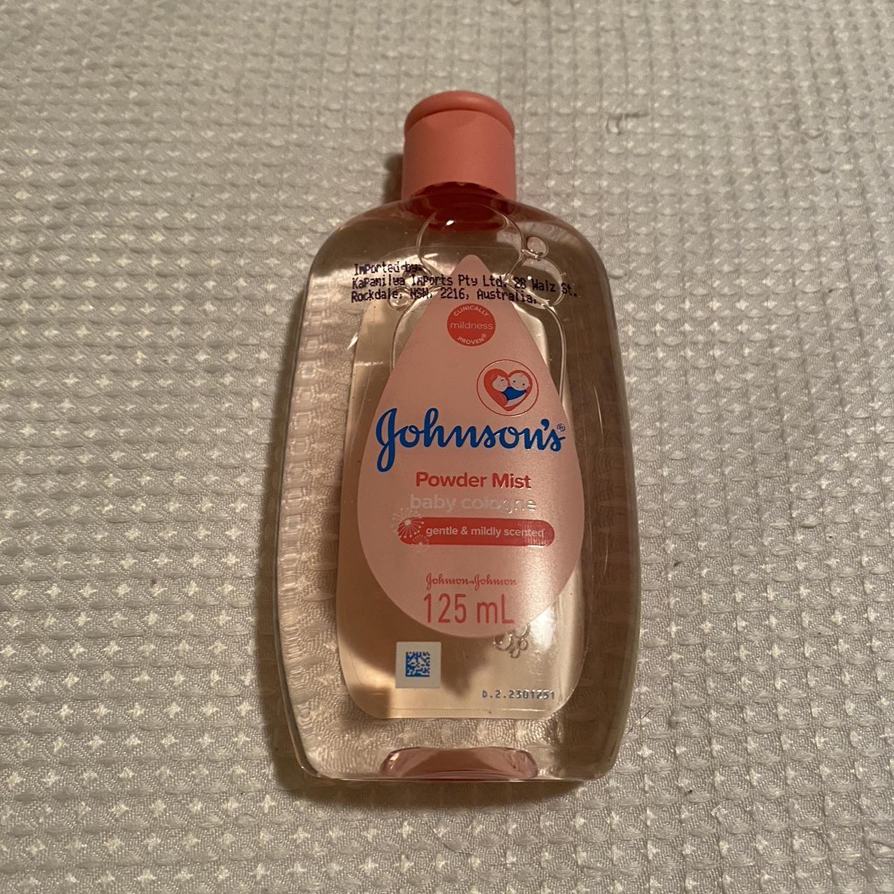 Johnson’s baby cologne powder mist scent - Depop