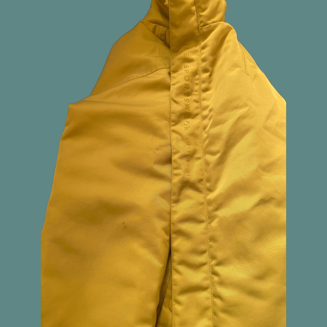 Amazing Nike snow jacket. Size small. Only selling... - Depop