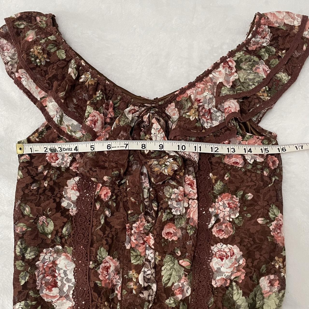 Liz Lisa Floral V-Neck Longline Top Measurements in... - Depop