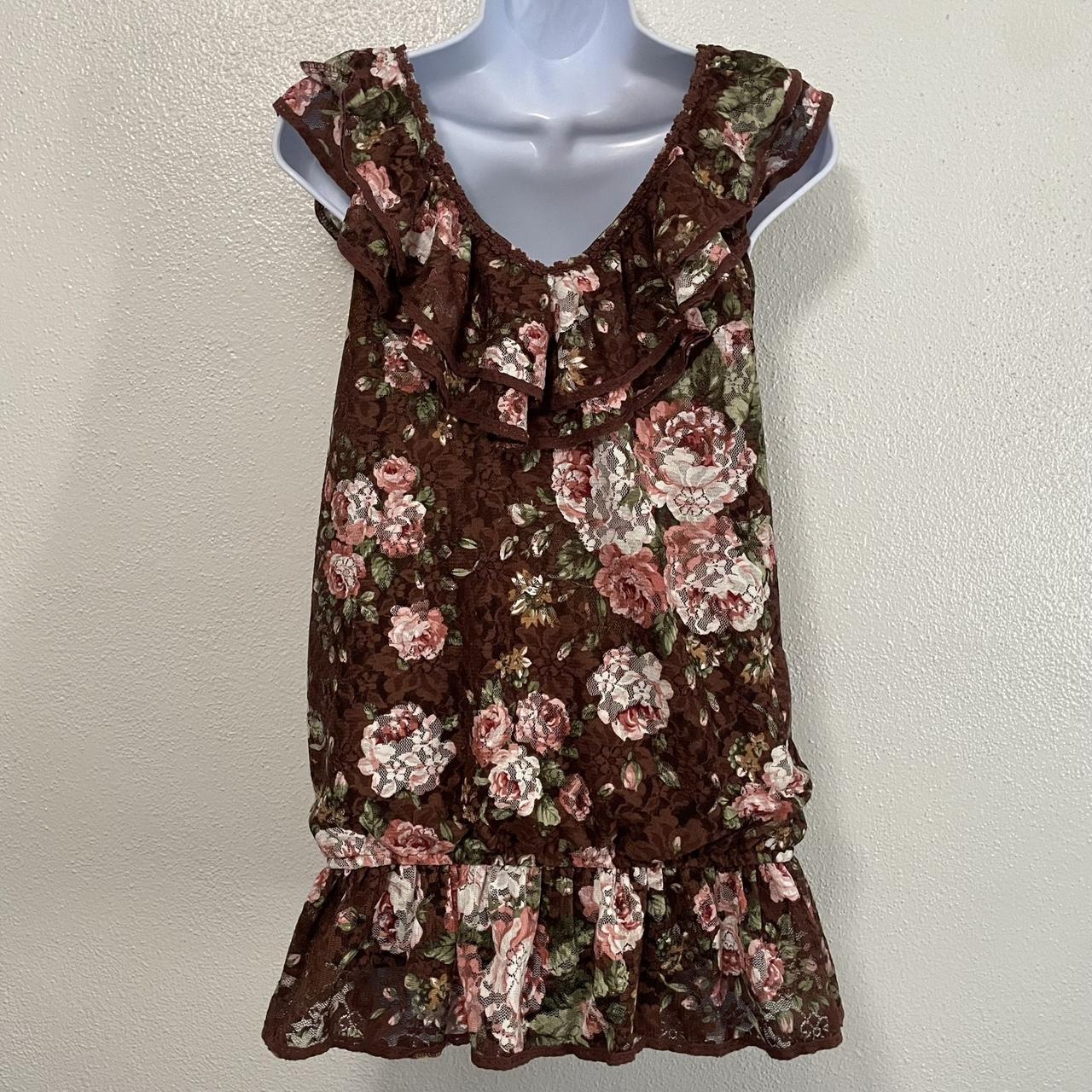 Liz Lisa Floral V-Neck Longline Top Measurements in... - Depop