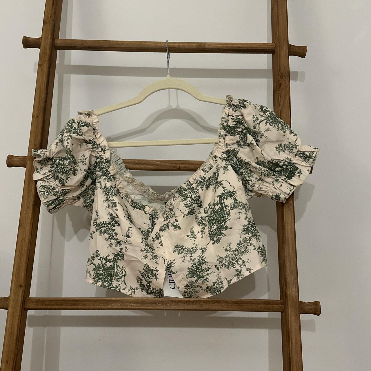 Cider Women's Green and White Crop-top | Depop