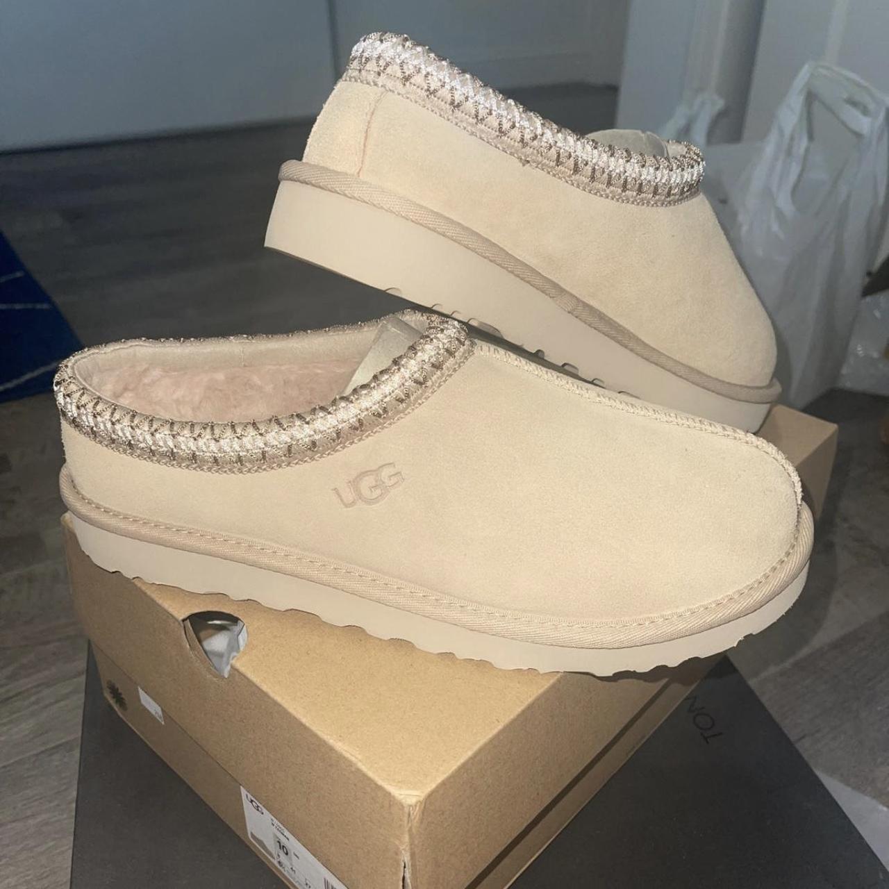 UGG Women's Slides | Depop