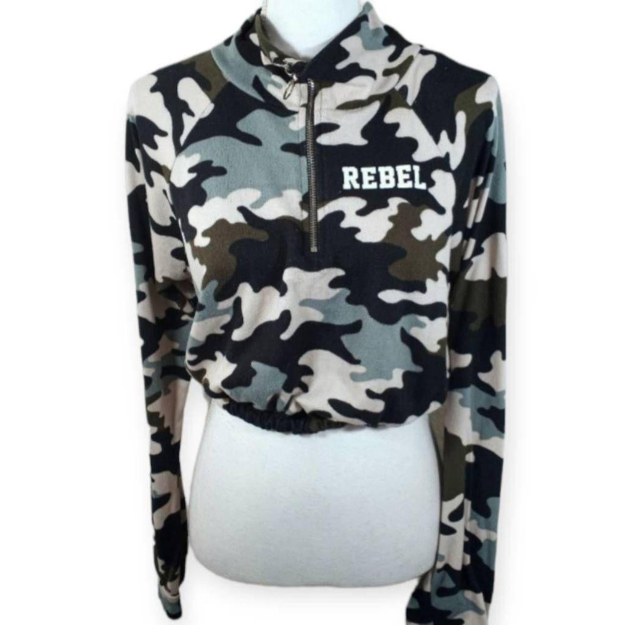 G MINI CAMO CROP TOP SZ.L EUC. GORGEOUS CROP TOP IN... - Depop