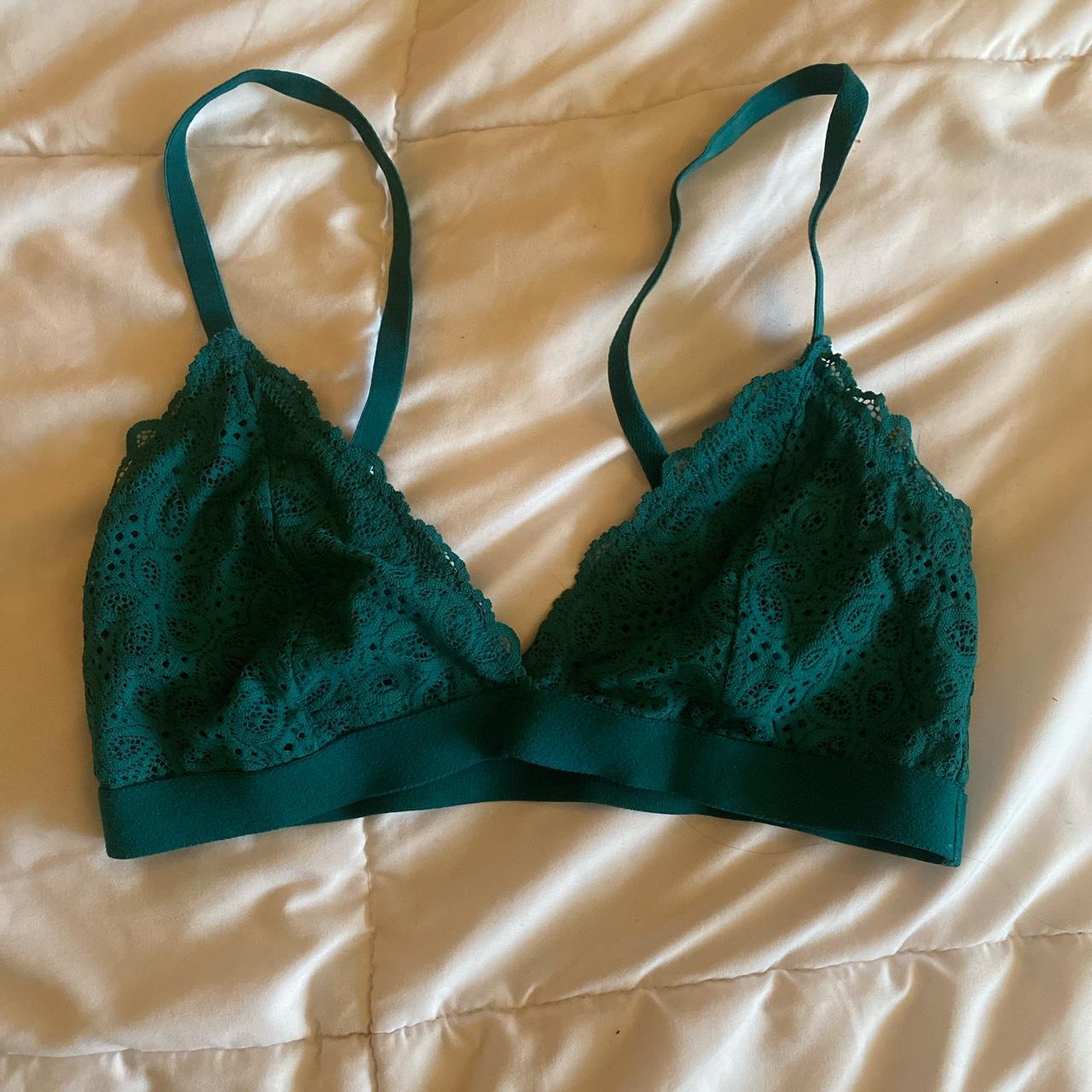 Colsie Lace Bra Only worn a few times, it doesn’t... - Depop