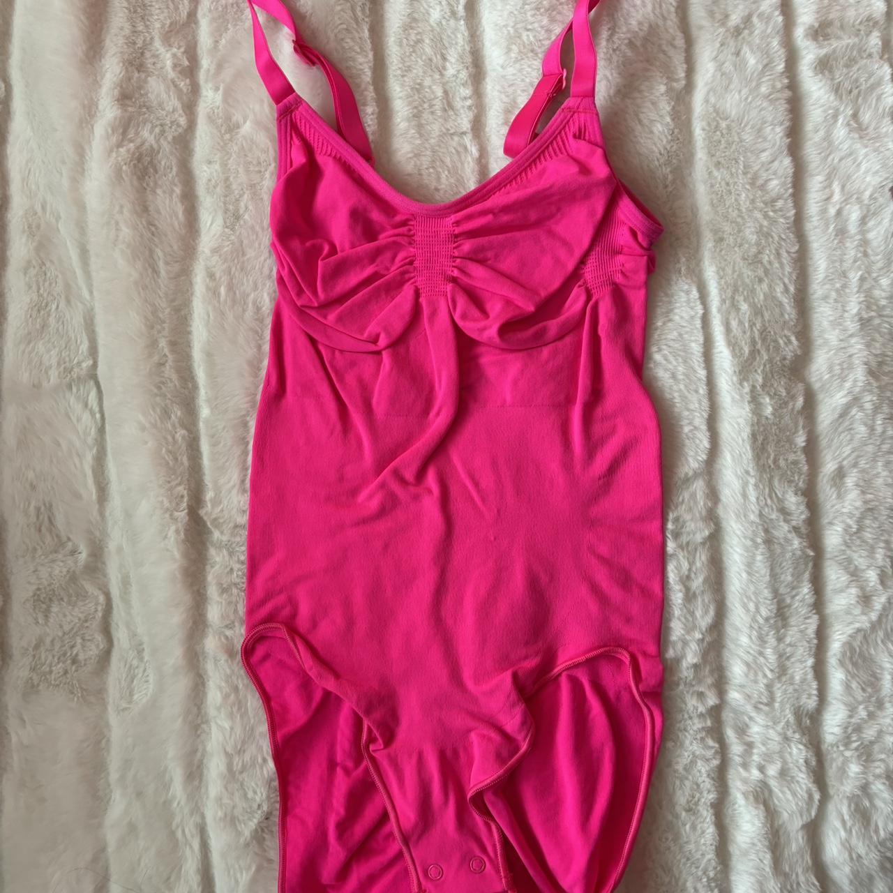 SKIMS Sculpting Shapewear Bodysuit SIZE - SMALL/MEDIUM - Depop