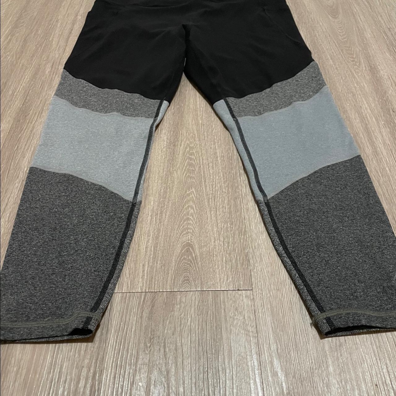 Athleta Gym Leggings W Pockets - Depop