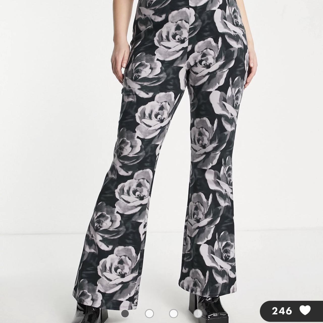 ASOS Plus Women's Trousers | Depop