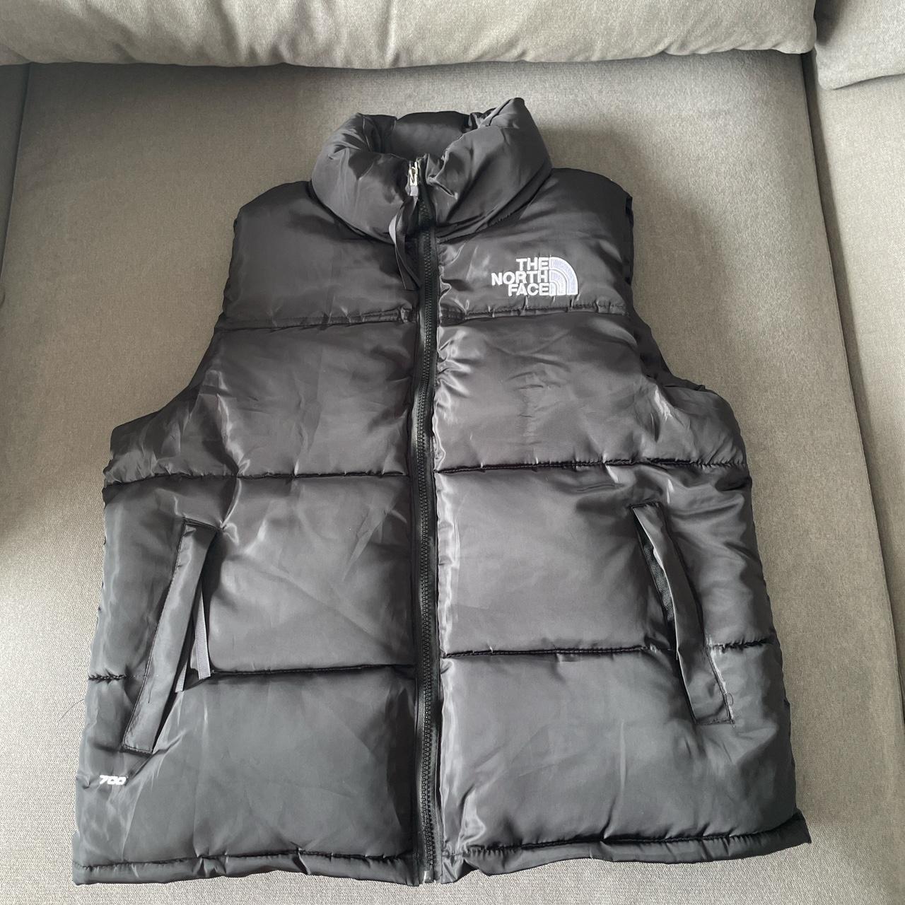 Large TNF puffer vest Rarely worn and has no issues - Depop
