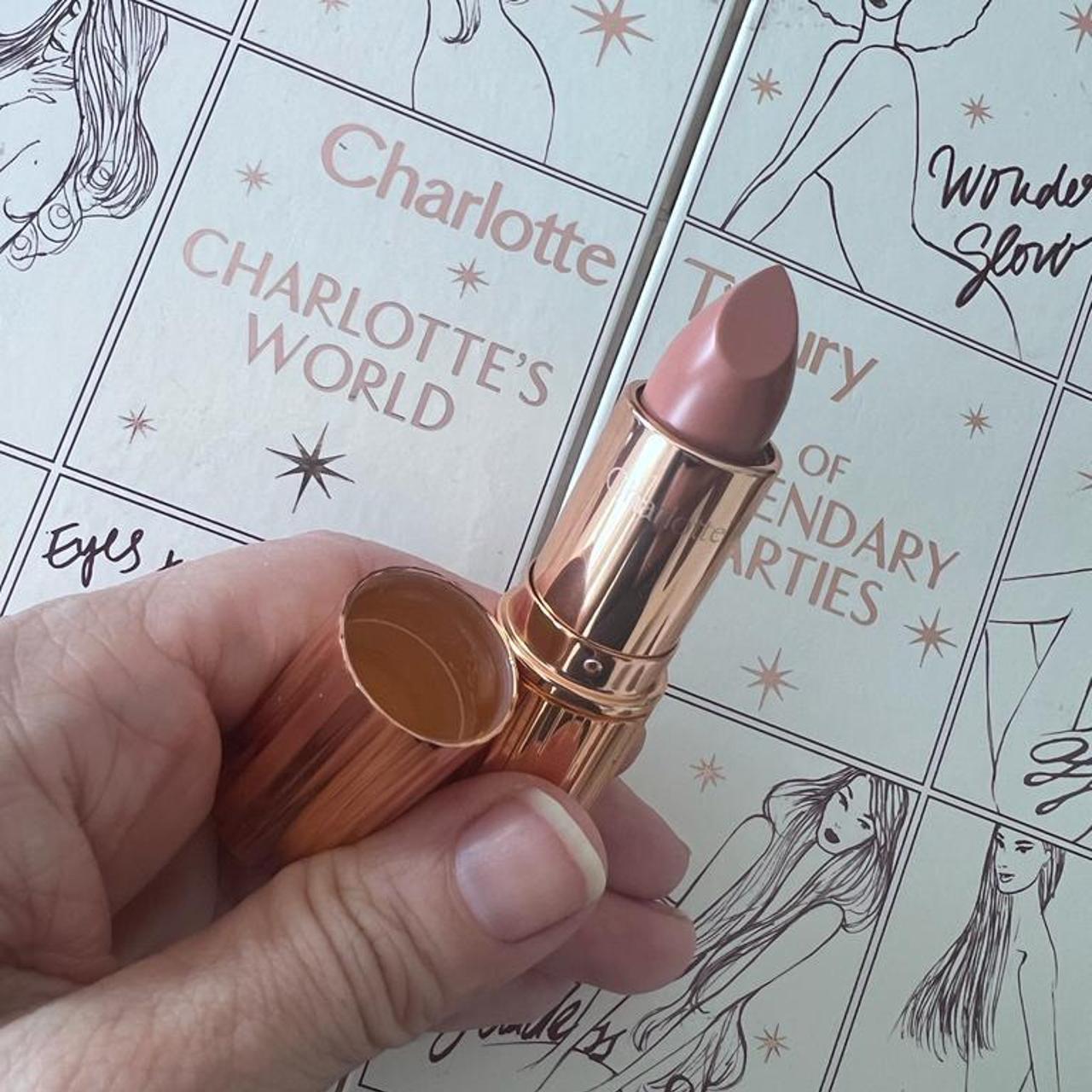 Charlotte Tilbury kissing lipstick Penelope Pink