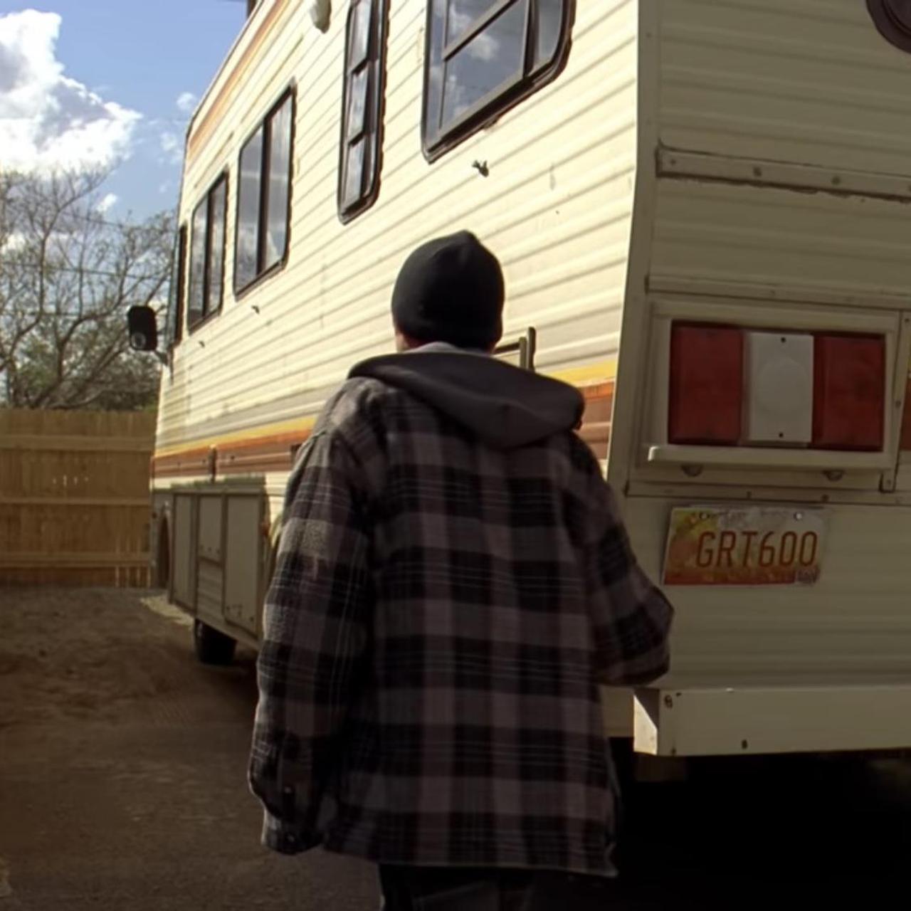 ISO jesse pinkman flannel wore s1 ep1 #jessepinkman... - Depop