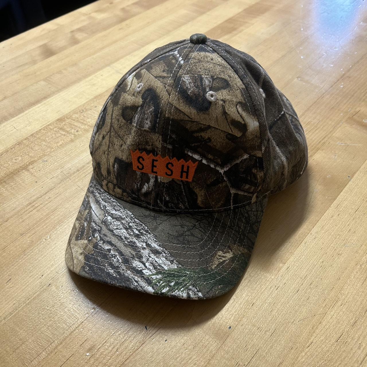 Sesh realtree hat with orange logo Worn only a few... - Depop