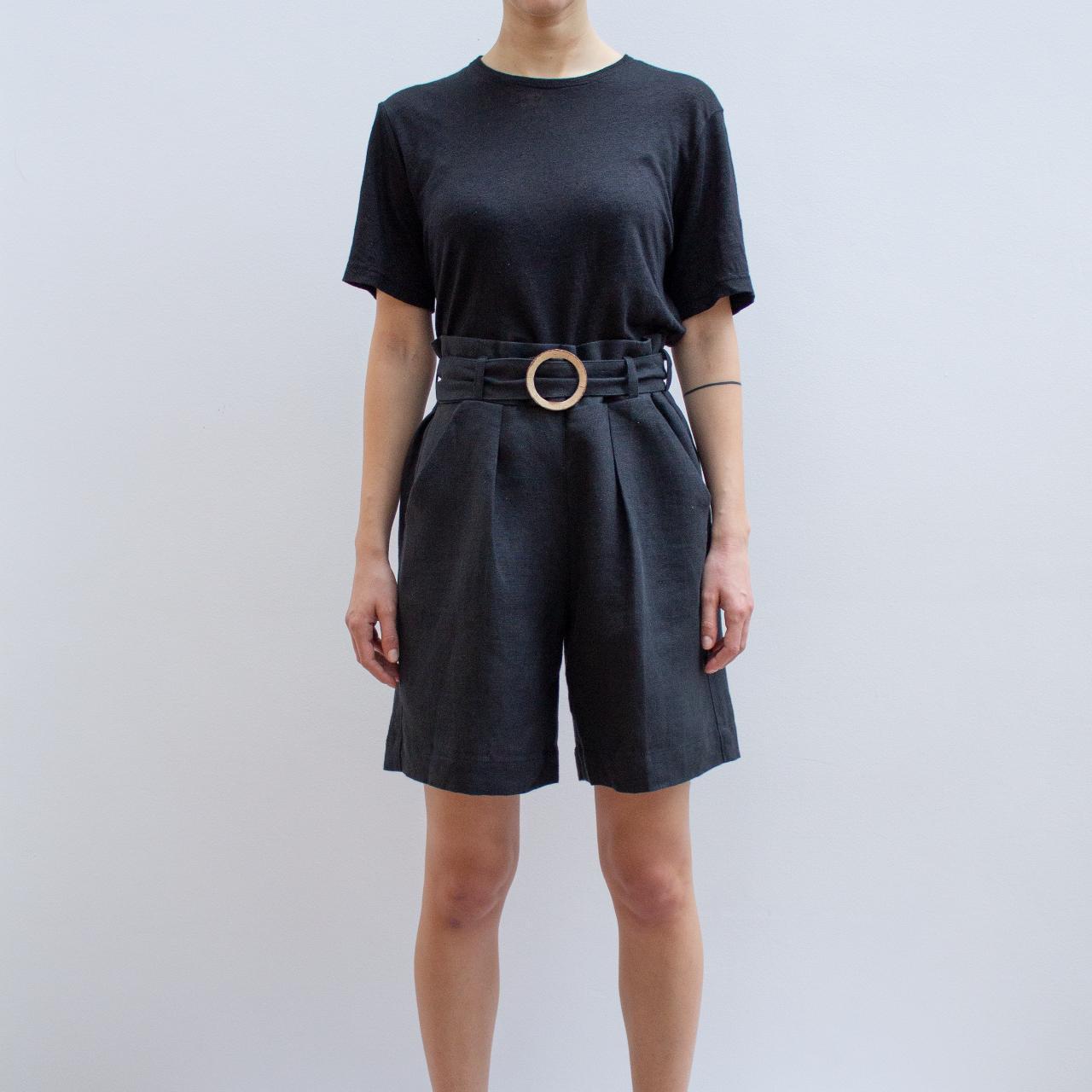 Linen Belted Shorts // Trace Collective Classic... - Depop