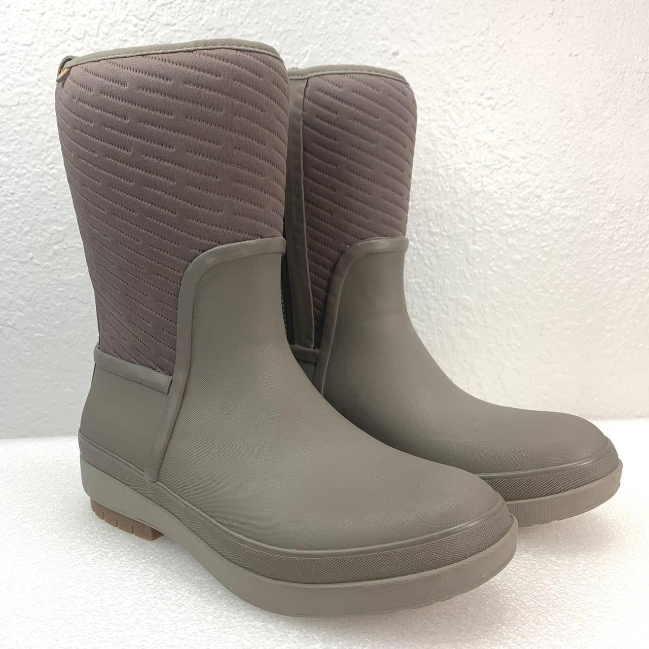 Bogs Women's Grey Boots | Depop