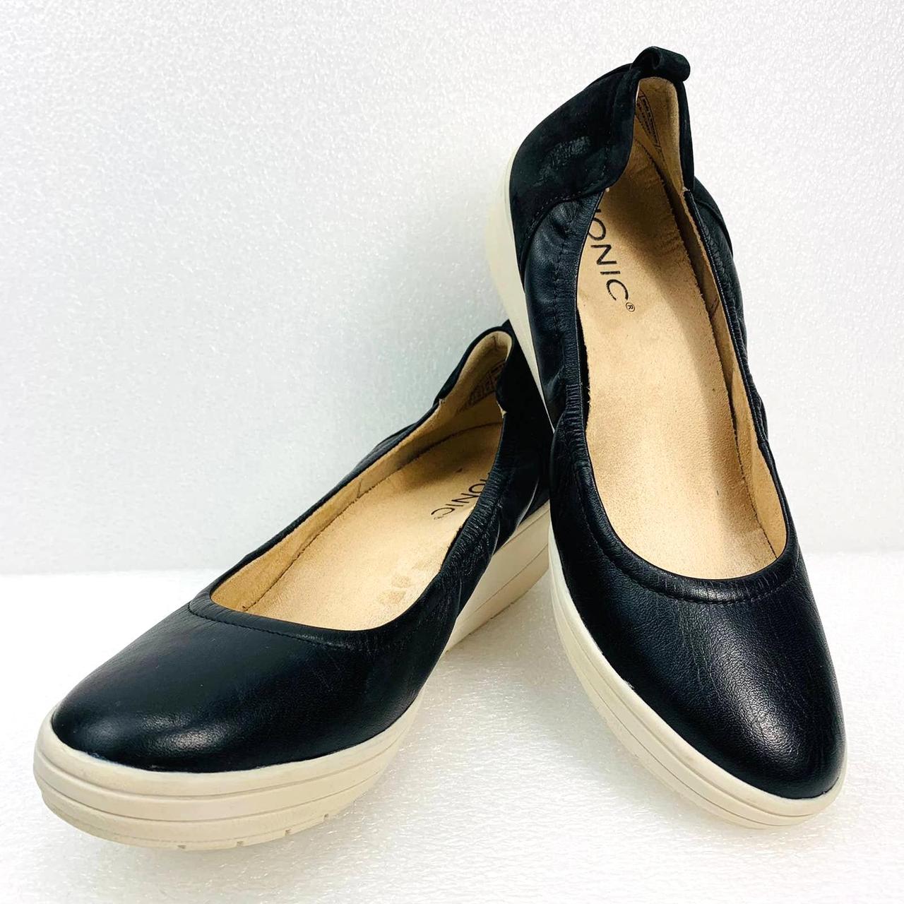 Vionic Women's Black Loafers | Depop