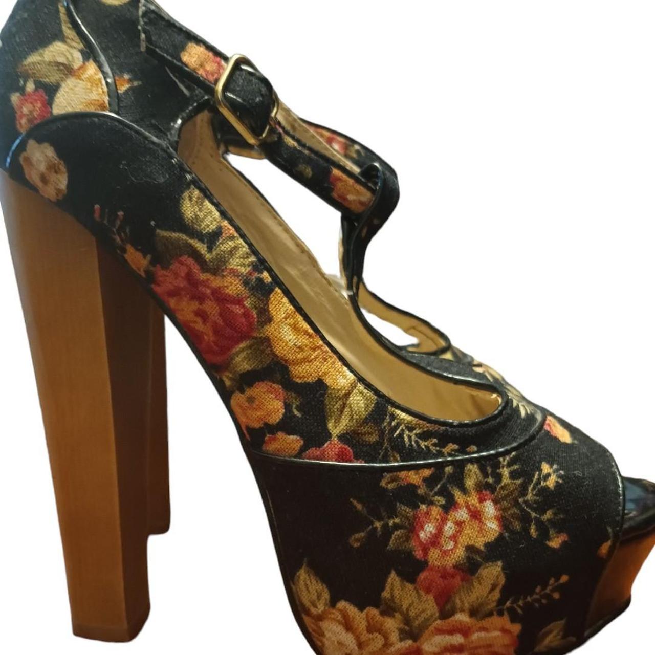 Steven Madden Heels Fancy platform with heels open... - Depop