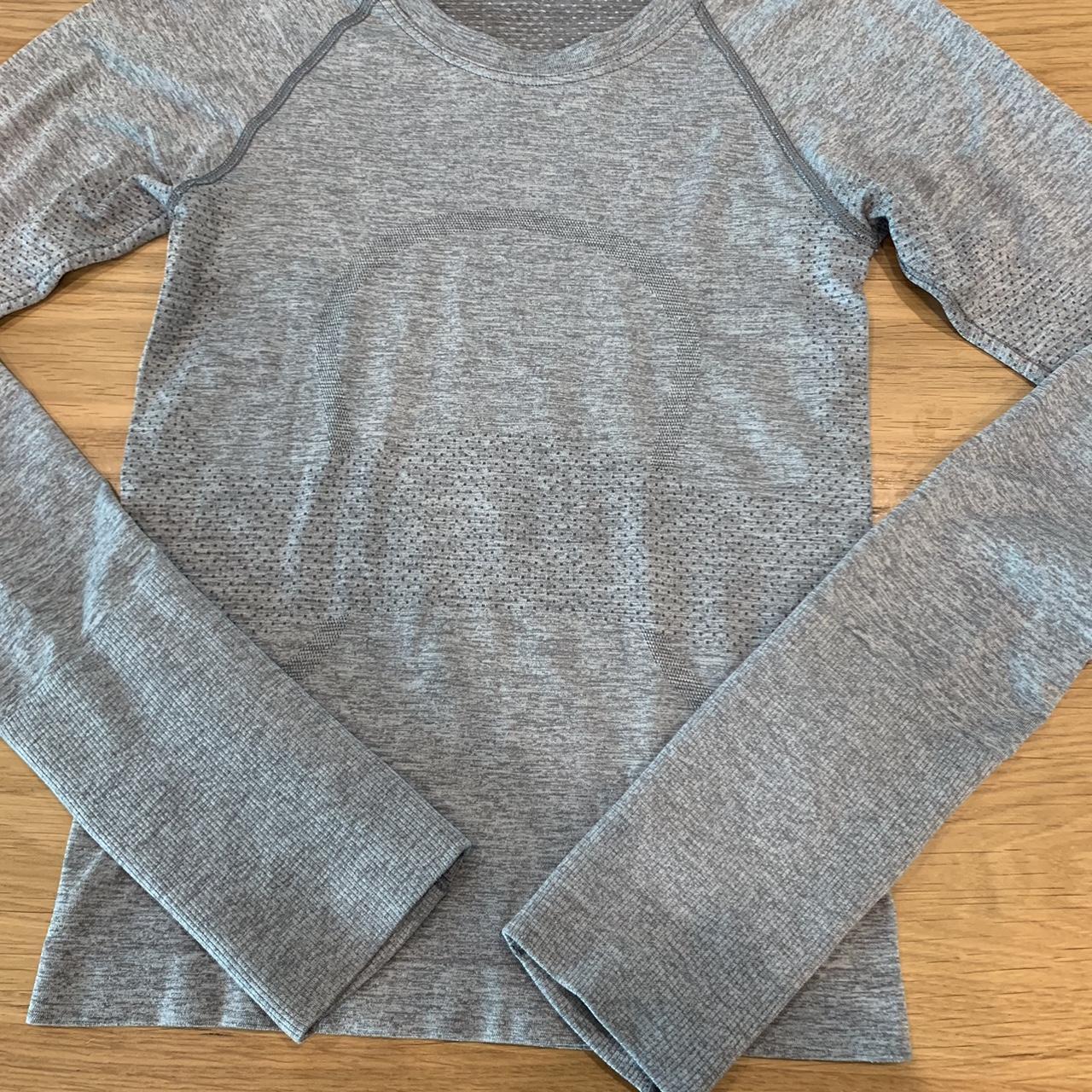 xs (lululemon size 0) Lululemon grey swiftly tech... - Depop