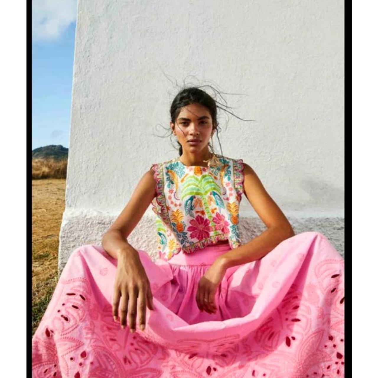 Farm Rio Women's White and Pink Vest | Depop